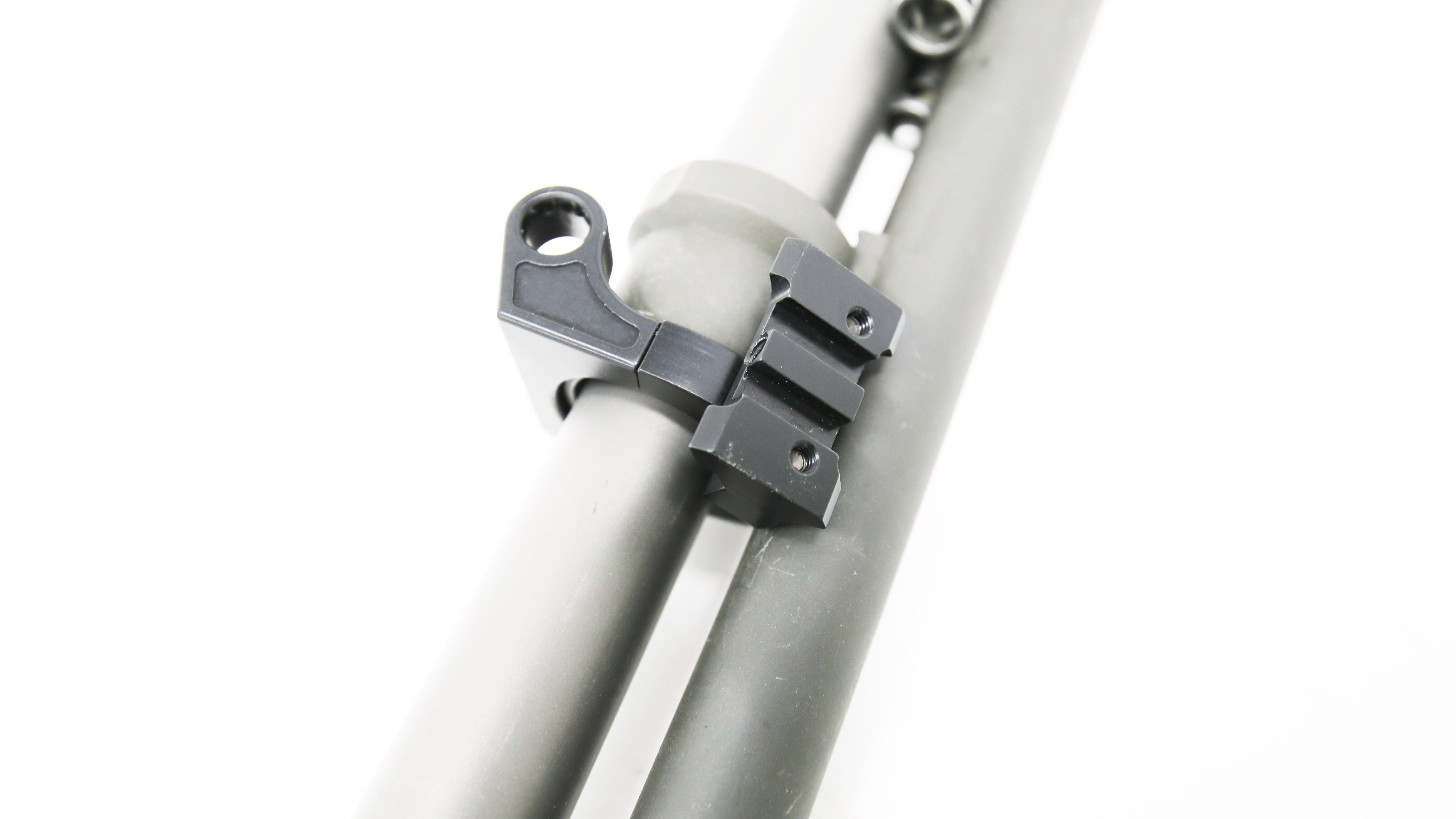 The FFT Benelli M4 / M1014 Multi-Light Flashlight Mount with 1913 Rail ...